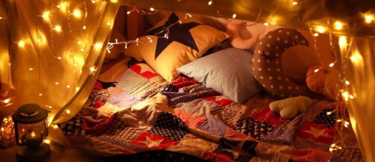 10 EPIC Blanket Forts (and How to Build One of Your Own)